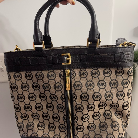 Michael Kors | Bags | Authentic Michael Kors Purse | Poshmark